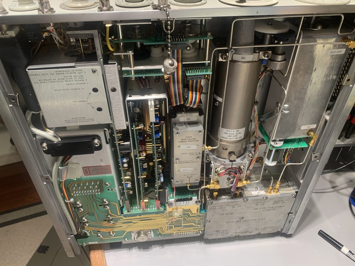 HP 8640B Signal Generator Lab Repair – IDEwerks